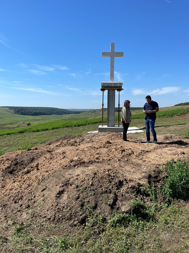 Cruce ridicată, la Segarcea, în zi de mare sărbătoare