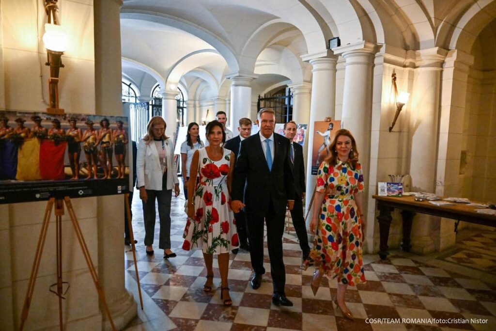 Carmen Iohannis, ținută de la branduri de lux, la Paris