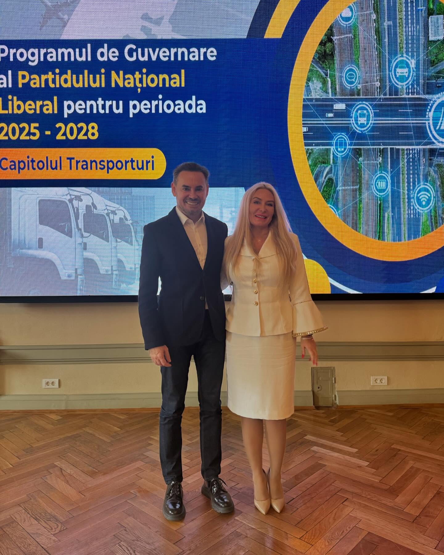 Avocata PNL reținută de DNA pentru șpagă, campioană la poze cu șefii ...