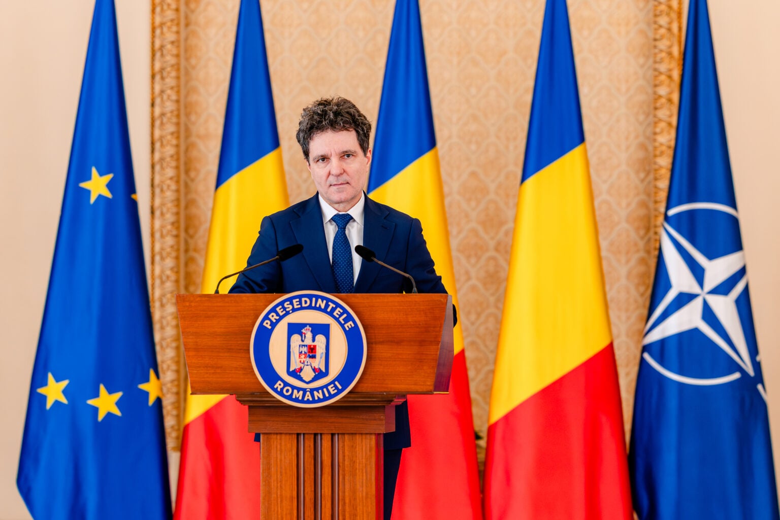 BNS vine cu două variante pentru Nicușor Dan: Găsiți un guvern stabil ...
